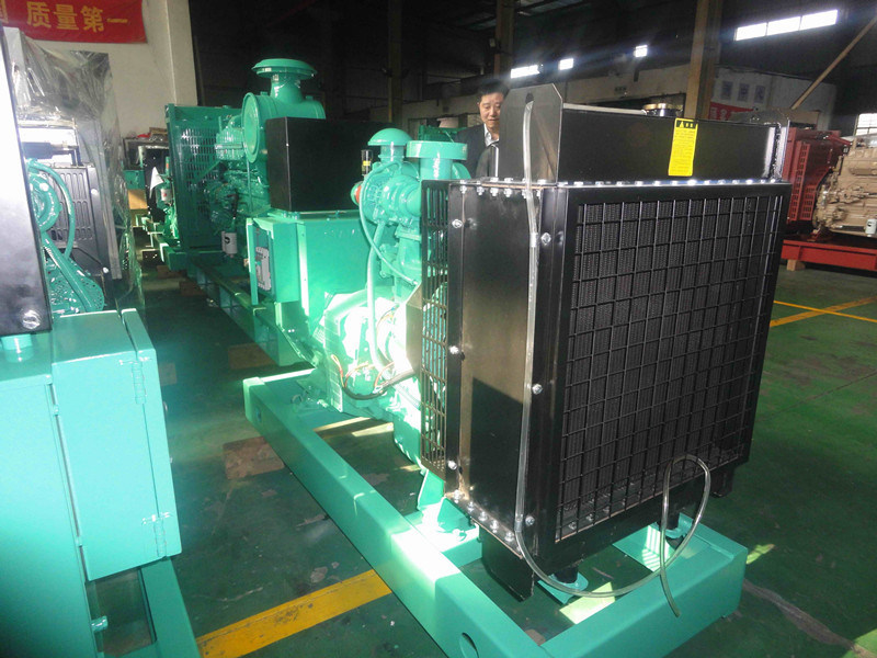 AC Three Phase Emergency Diesel Generator Open Type 40KVA With CUMMINS ...